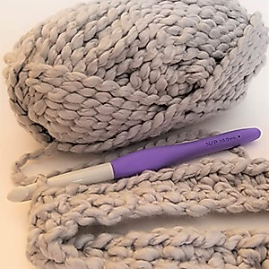 CLOVER Clover Amour Crochet Hook Set, 10mm, 12mm, and 15mm