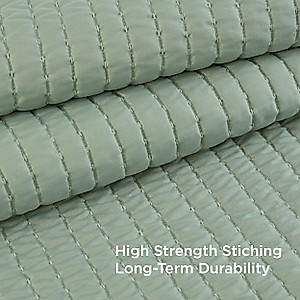 Bedsure Green Bedspread Coverlet Queen Size - Lightweight Soft Quilt Bedding Set for All Seasons, Corduroy Pattern Quilt Set, 3 Pieces, 1 Quilt (90"x96") & 2 Pillow Shams (20"x26"+2")