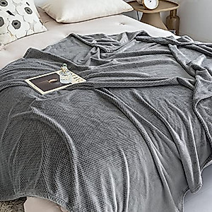 Qidordour Throw Blankets, Checkered Blanket, 60x80 Inch Flannel Fleece Jacquard Bed Throw, 310GSM Soft Microfiber Plush Fuzzy Cozy Luxury Bed Blanket for Couch, Sofa, Bedroom, Travel, Christmas, Grey