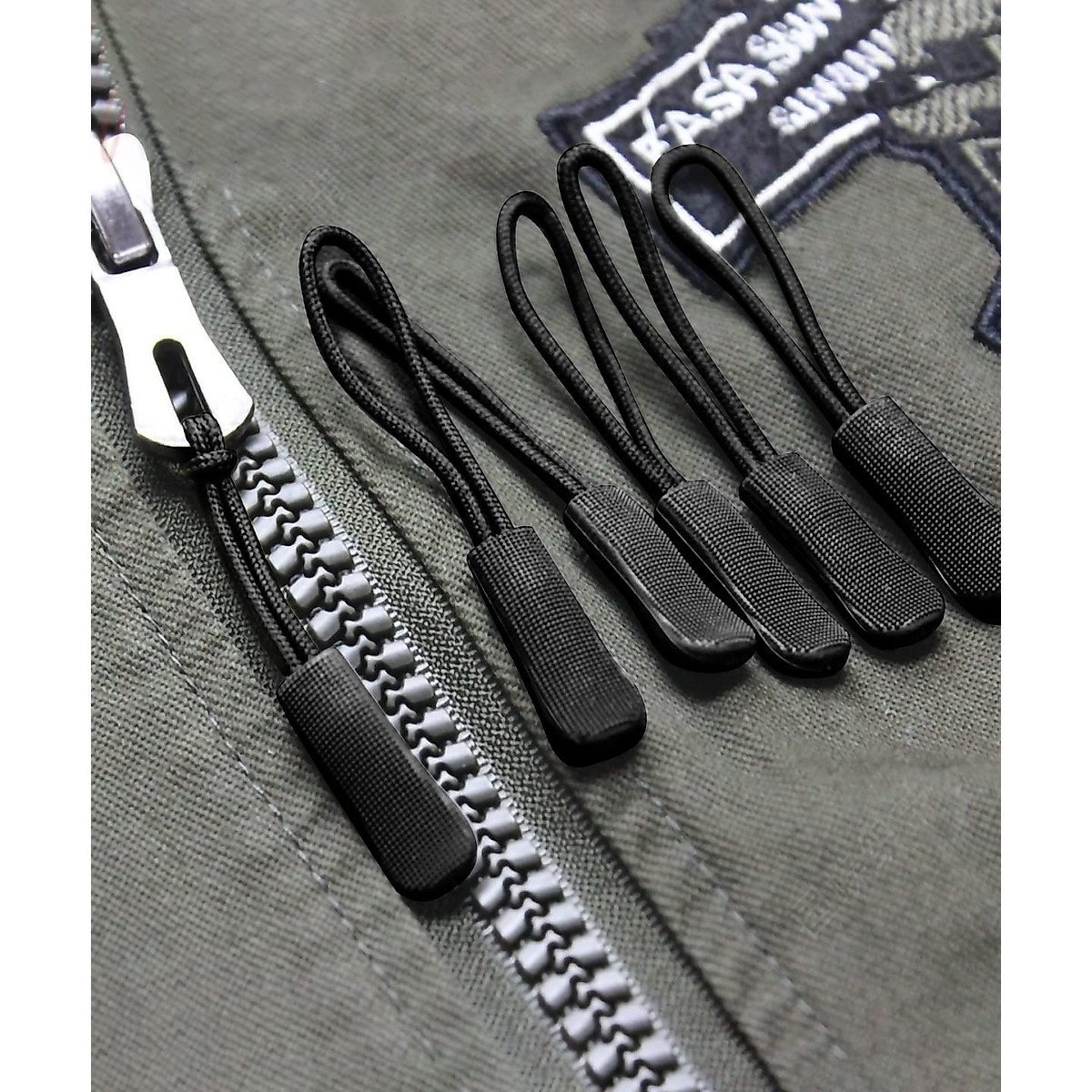 Zipper Pull, Upgraded Zipper Pull Replacement (24 Pack), Universal Replacement Zipper Pull, Zipper Tab Replacement, Small Zipper Pulls for Backpacks, Luggage, Clothes, Jacket, Purse, Boot (Black)