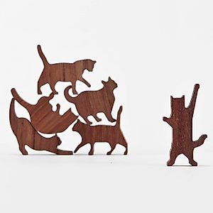 Comma Wooden Cat Pile Set #1 (Pink Thread, 6 Kittens)