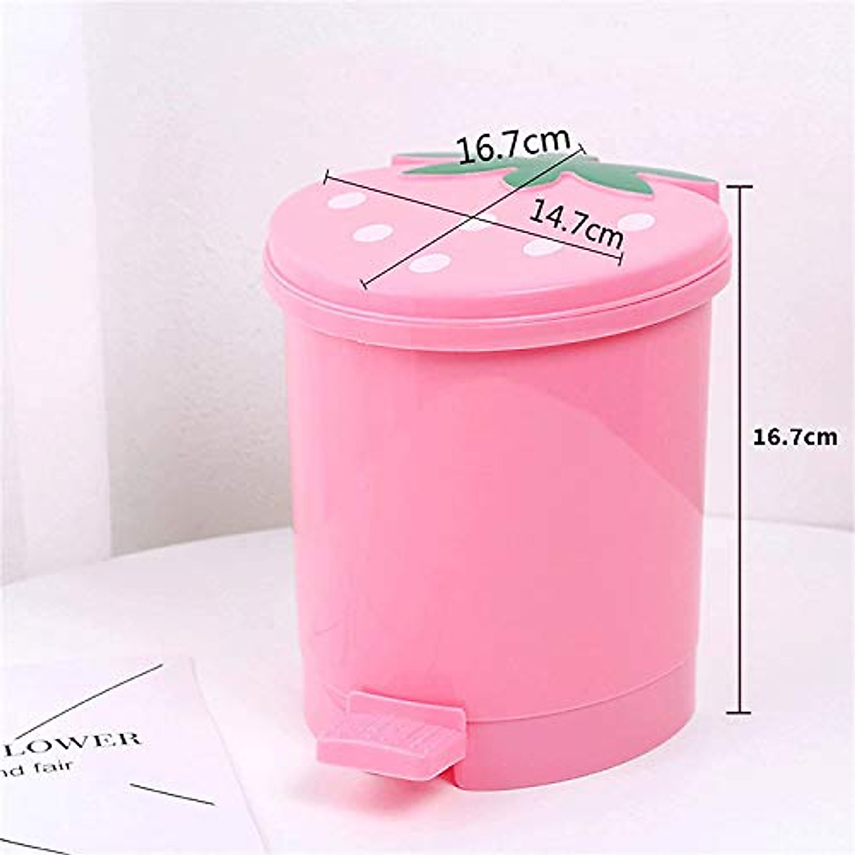 BxuxJar Strawberry Trash Can, Kawaii Mini Trash Can with Lid Cute Room Decor Bathroom Trash Cans, Kawaii Room Decor Strawberry Garbage Can with Lid for Home, Car, Bathroom (Pink)