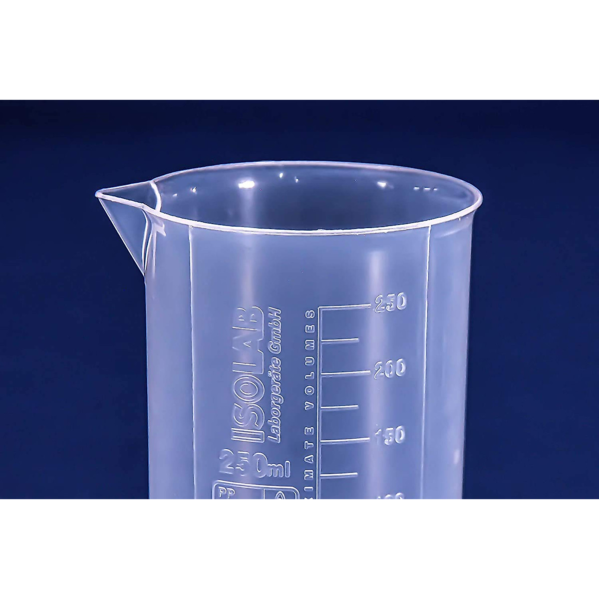 ISOLAB 026.01.S01.Set4 7 Pieces Premium Laboratory Plastic Beaker Set, High Clarity, Polypropylene, Raised Graduations, Autoclavable, 25 mL, 50 mL, 100 mL, 250 mL, 500 mL, 1000 mL, 2000 mL