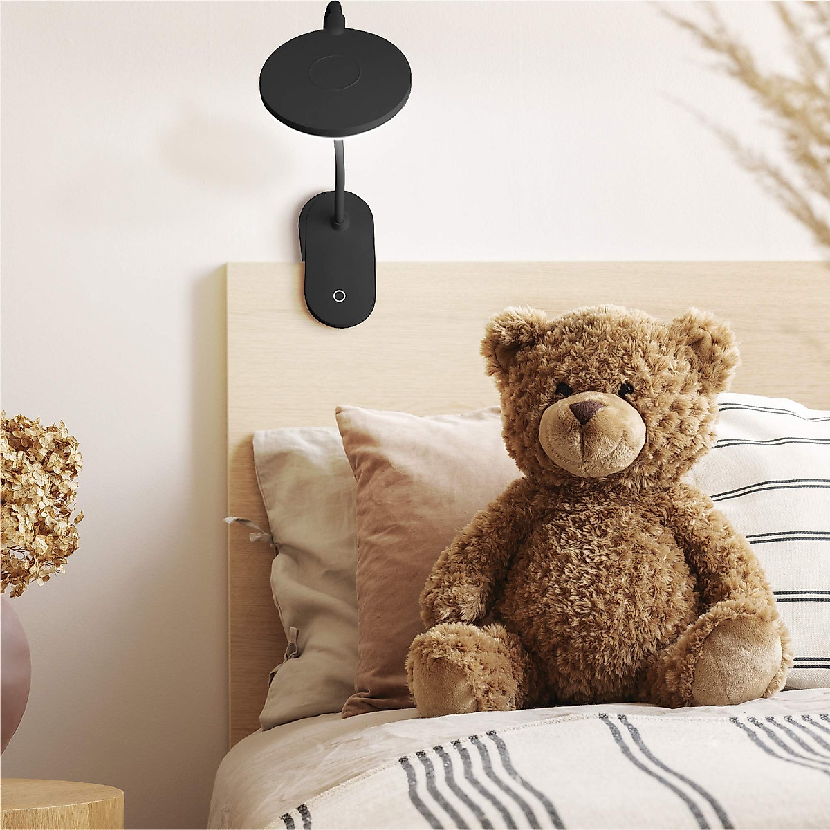 Newhouse Lighting NHCLP-USBC-BK Black Plastic Flexible and Dimmable Clip Light Clamp-Style Energy-Efficient LED Lamp with USB-C Charging Port for Office or Bedroom Use