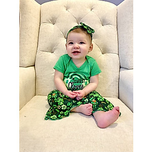Unique Baby Girls St Patricks Cutest Clover In Town Layette Set (9M, Green)