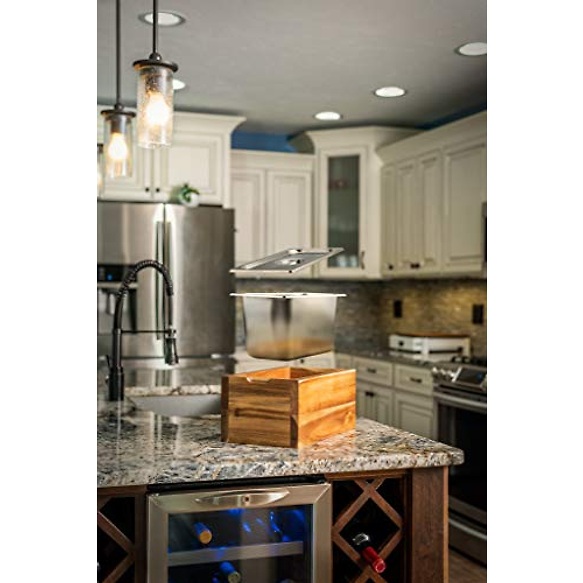 BELLEMARK Kitchen Compost Bin- 1.6 Gal. Rust Proof Stainless Steel Insert, Countertop Compost Bin with Lid and Acacia Wood Box- Large Compost Bin Kitchen