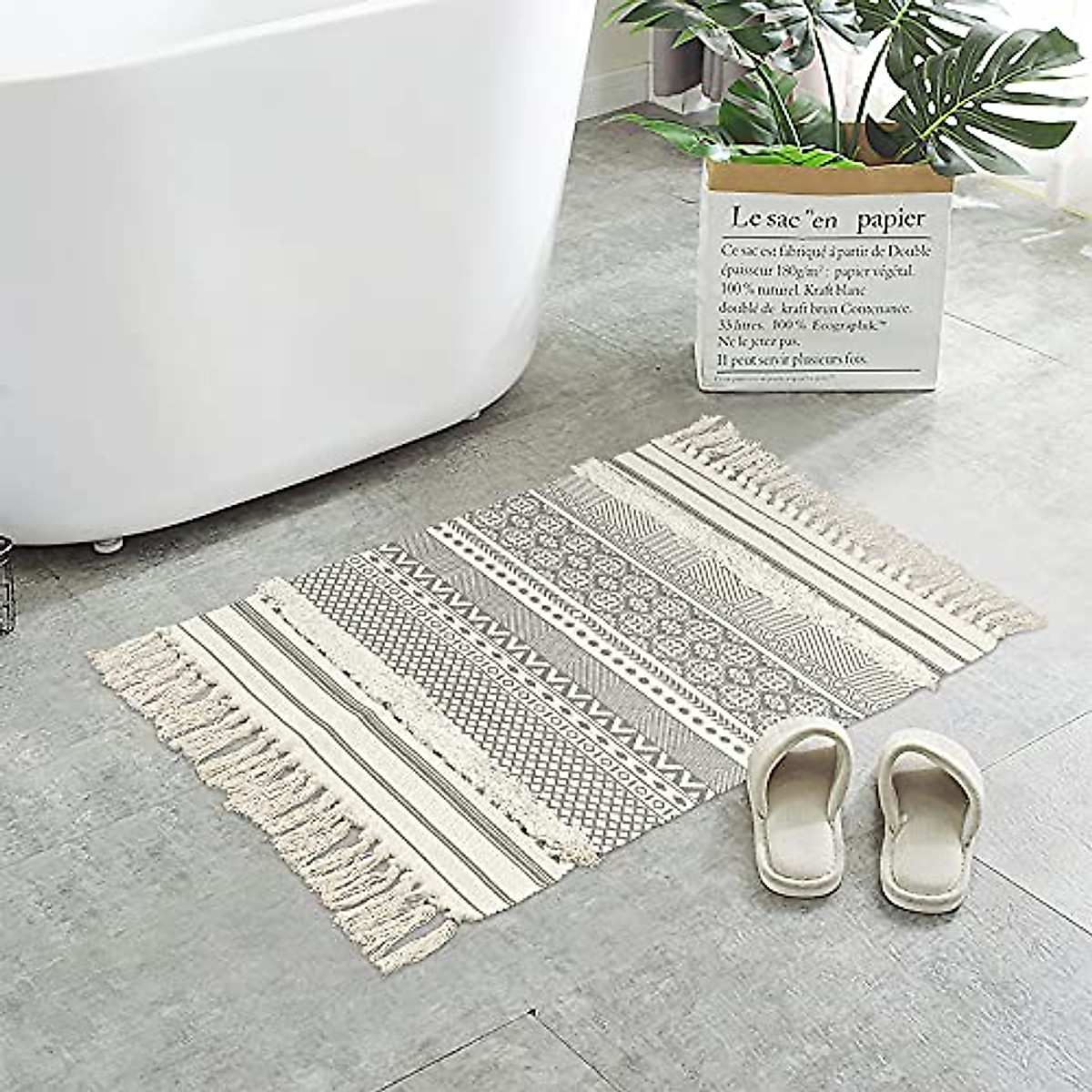 Seavish Accent Cotton Area Rug,2X3 Boho Bath Rug Aesthetic Hand Woven Farmhouse Throw Rug Shag Tufted Tassel Small Rug for Living Room Bedroom Bathroom Kitchen Dorm