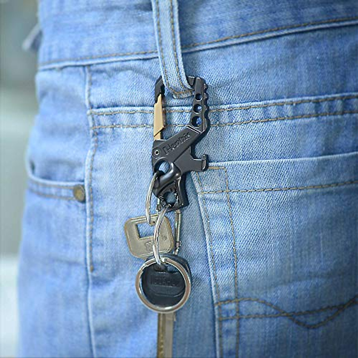 Hephis Heavy Duty Key Chain Bottle Opener,Carabiner Car Key Chains for Men and Women(Black and Gold)