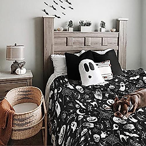 Black Halloween Blanket Witchy Blanket Hallloween Throw Blanket Pumpkin Skull bat Ghost Blanket Hallloween Gifts Soft Fuzzy Fleece Blanket for Sofa Bed Couch Chair Dorm 60"X50"