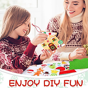 Poen 36 Pcs Christmas Felt Crafts for Kids DIY Christmas Tree Santa Claus Snowman Stockings Ornaments Felt Gingerbread House Gift Boxes Crafts for Xmas Tree Party Supplies