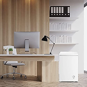 SMETA Deep Freezer Small 4.0 Cubic Feet, Chest Freezer Garage Outdoor Freezers, Freezer Chest Mini Thermostat Control, Compact Freezer for Apartment, Office, Kitchen with Flip-Up Lid, White