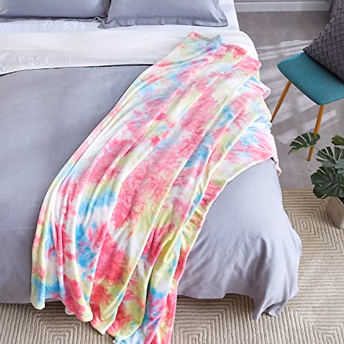 DANGTOP Rainbow Throw Blanket, Unique Tie dye Flannel Blanket for Girls, Soft Cute Decorative Throw Blanket, Warm Cozy Fuzzy Fleece Blanket for Adults Kid's Gift （Flannel Rainbow, 50x60 inches ）