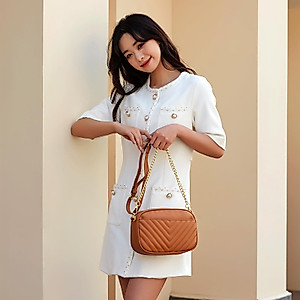 Rexmore Phone Crossbody Bag with Chain Strap, Lightweight Vegan Leather Shoulder Purse for women（Brown）