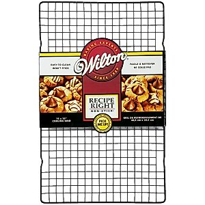 Wilton Recipe Right 16 Inch x 10 Inch Non-Stick Cooling Grid, Black