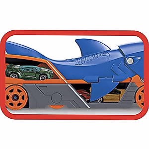 Hot Wheels Toy Car Shark Chomp Transporter & 1:64 Scale Car, Connects to Hot Wheels Track & Stores 5 Scale Vehicles