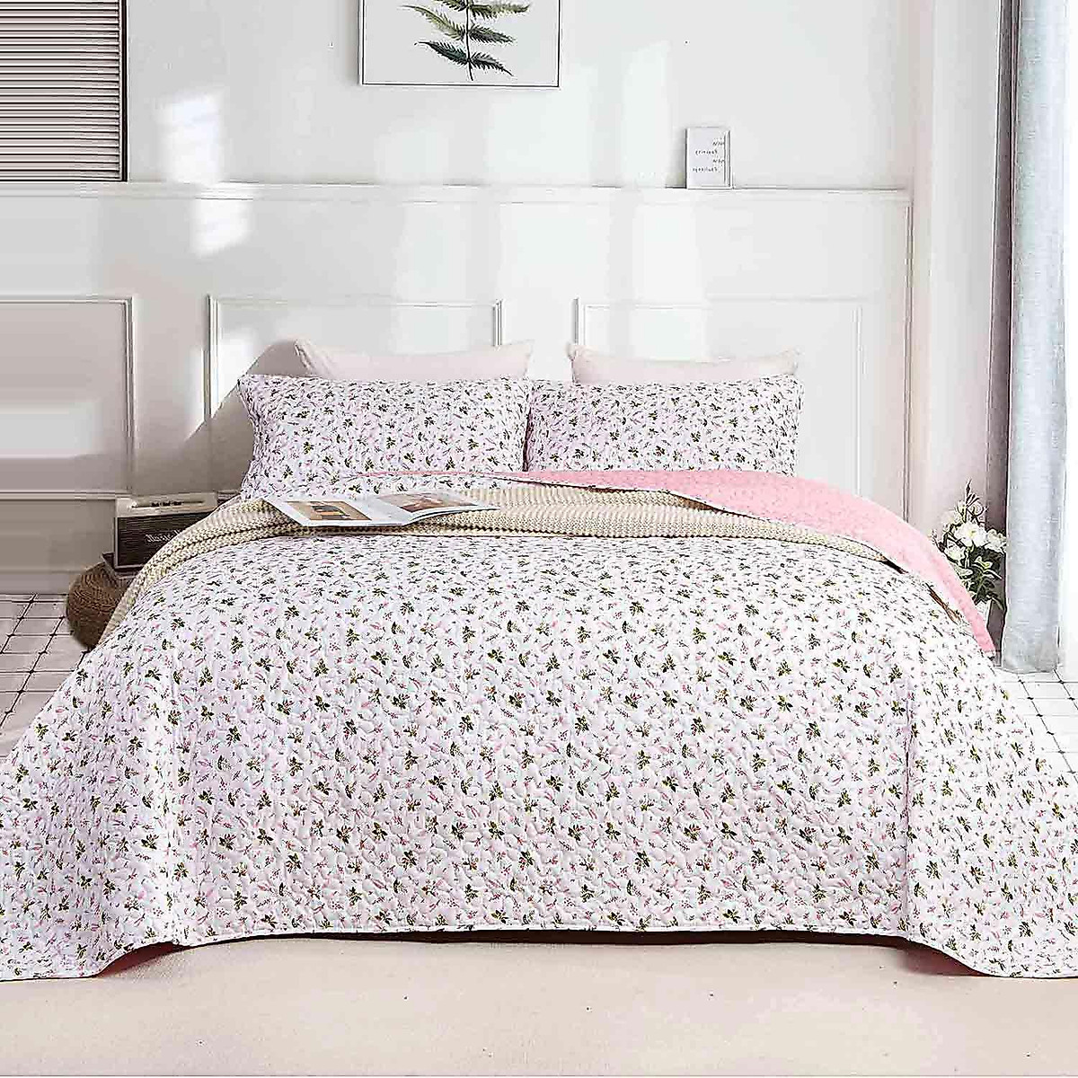 Nanko Quilt Set Queen Full Size 3 Pcs, White and Pink Floral Green Flower Pattern Bedspreads, Soft Lightweight Coverlet Bed Spreads, Farmhouse Thin Quilted Comforter Bedding Sets for Women Girls 90x90
