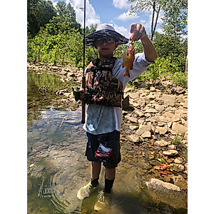 Crappie Magnet Tackle Pack Kit - Fishing Lures, Jig Hooks, Split Shots - Designed to Catch Any Fish Including Bass, Crappie, Trout and More - Portable All Species Fishing Tackle Box