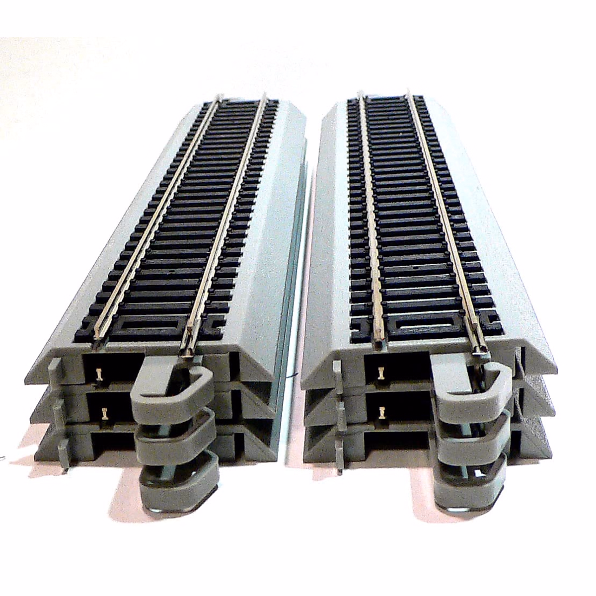 Bachmann HO Scale Bulk EZ-Track w/Nickel Silver Rail 9in Straight (1)