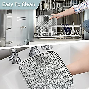 Coomazy Lick Mat for Dog and Cat, Slow Feeder & Non-Slip Design, Boredom and Anxiety Reducer, Suitable for Yogurt, Peanut Butter and Liver Paste, BPA-Free, Non-Toxic, Black, 2-Packs, L