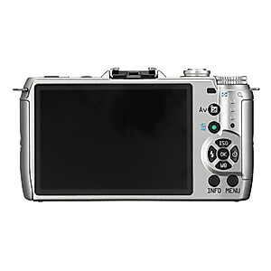 Pentax Q7 12.4MP Mirrorless Digital Camera with 02 Standard Zoom 5-15mm f2.8-4.5 Lens (Silver)