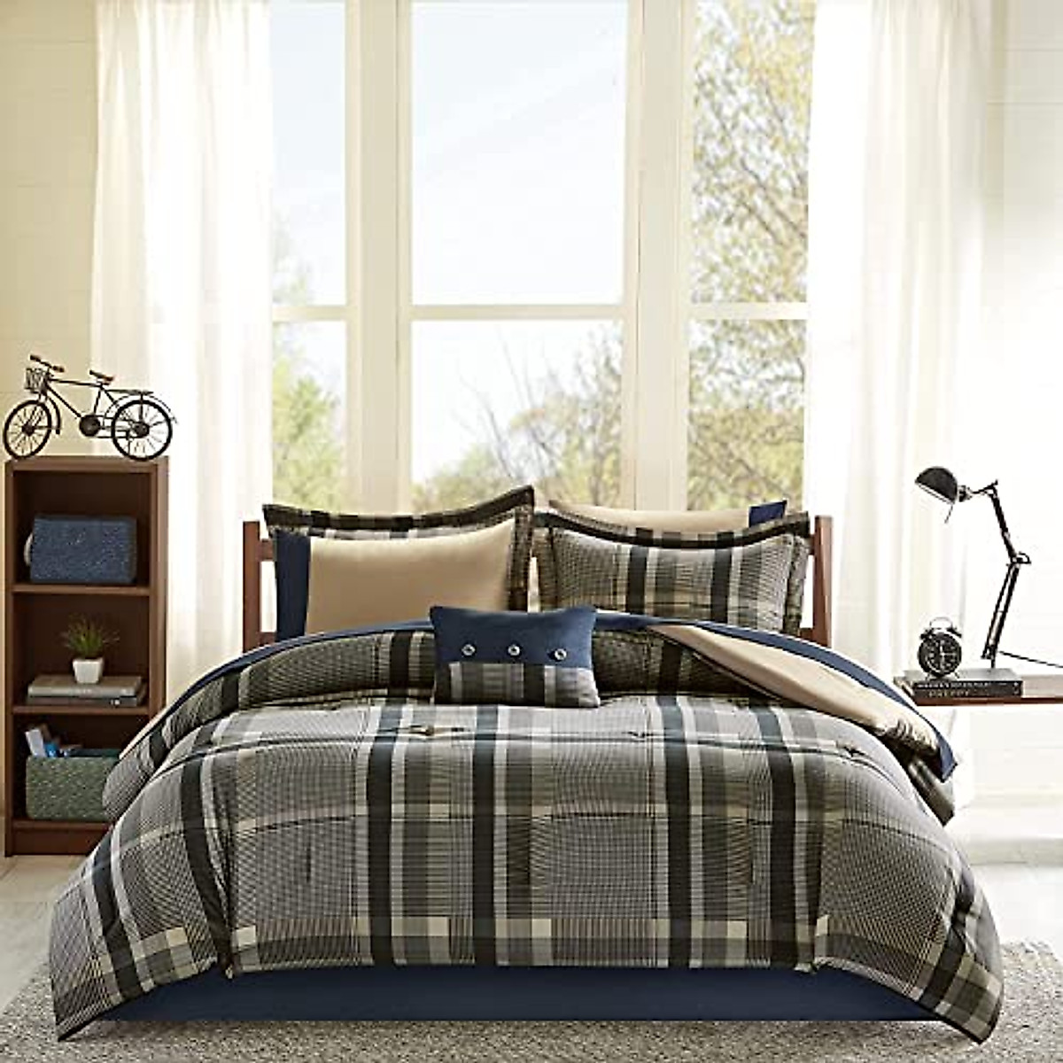 Intelligent Design Robbie Cozy Comforter Set Bed in A Bag, Modern Casual All Season Bedding Set, Matching Sham, Decorative Pillow, Navy/Tan, Full, 9 Piece