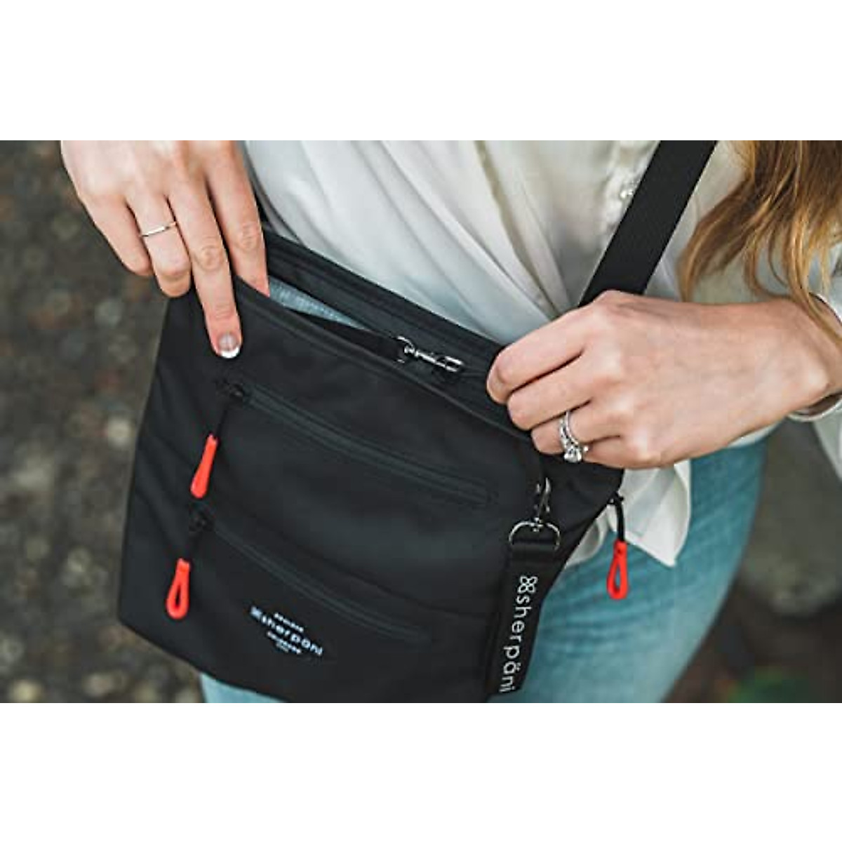 Sherpani Sadie, Nylon Crossbody Bag, Lightweight Shoulder Bag, Cross Body Purse, Crossbody Bags for Women, RFID Protection (Raven)