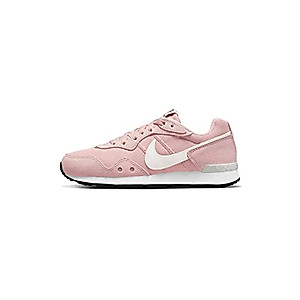 Nike Venture Runner Women's Shoe Size - 7.5