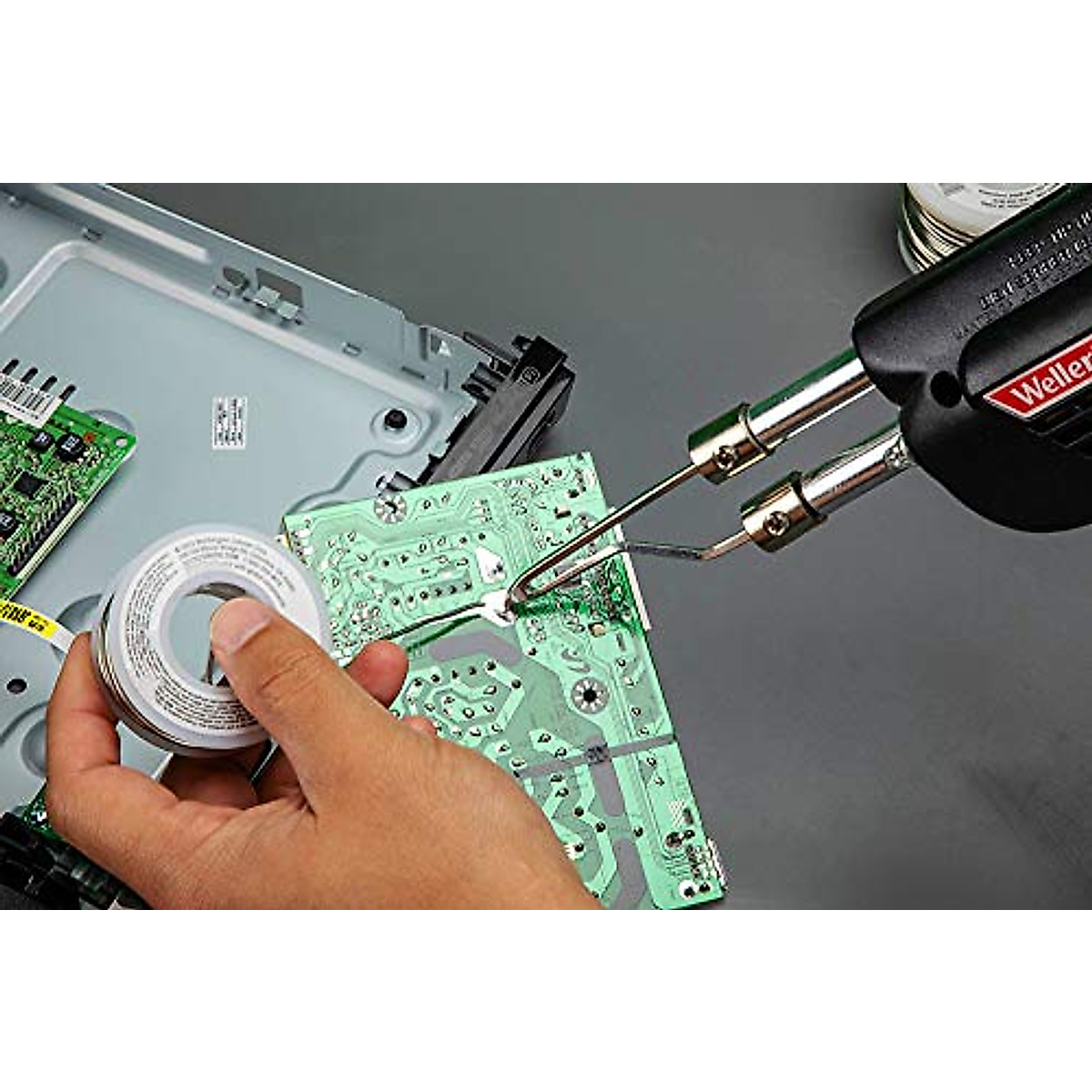 Weller 260-Watt/200W Professional Soldering Gun Kit with Three Tips and Solder in Carrying Case - D550PK, Corded Electric