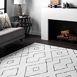 nuLOOM Beaulah Modern Trellis Shag Area Rug, 7' 6" x 9' 6", White