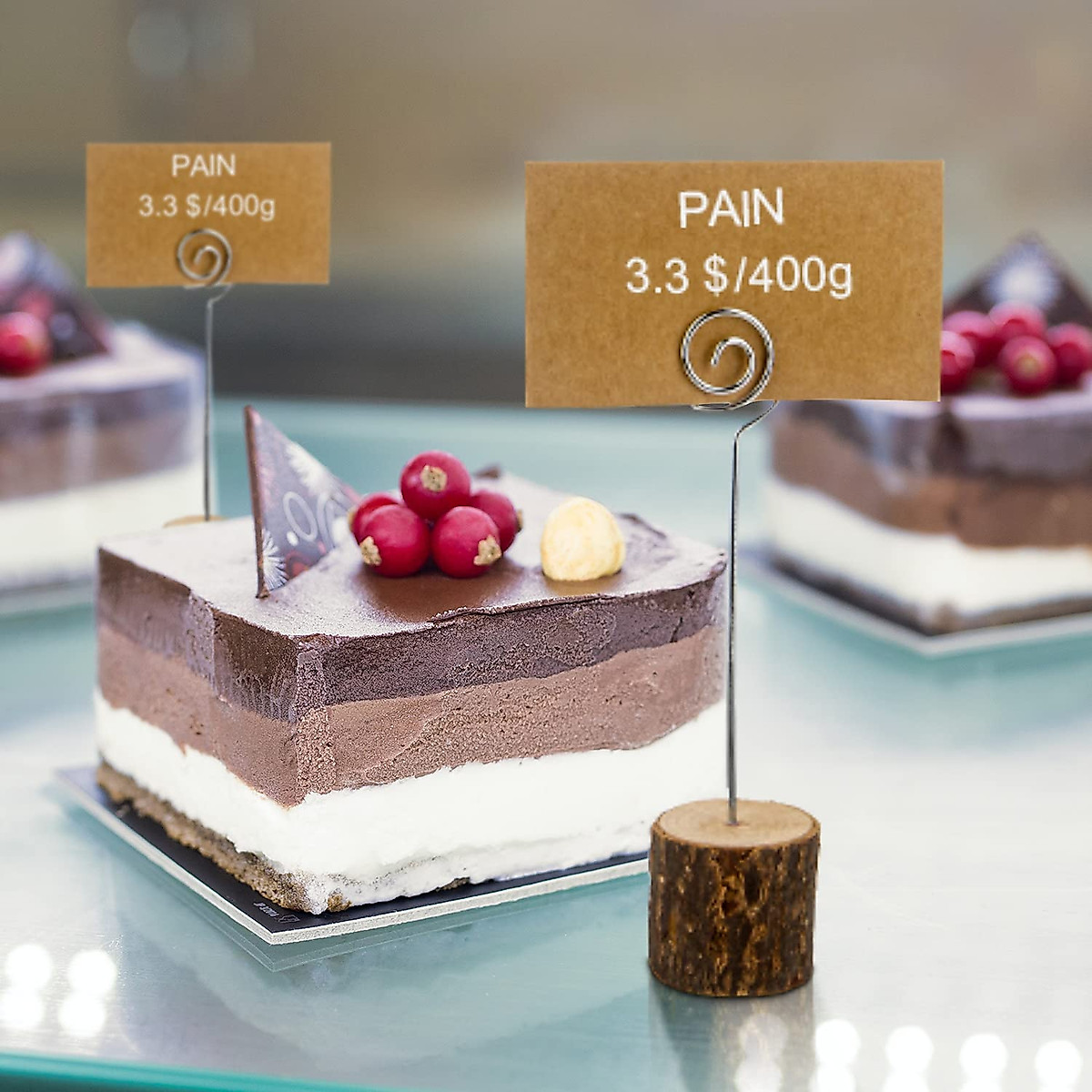 30 Pcs Rustic Wood Place Card Holders with Swirl Wire and 50 Pcs Kraft Place Cards, Wooden Table Number Holder Stand Photo Picture Note Clip Holders for Wedding Party Name Sign