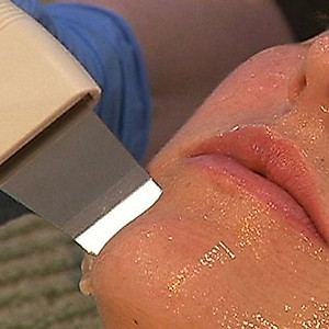 The Ultimate Ultrasonic Facial - The Best Esthetician Video on Ultrasound & Ultrasonic Skin Care - Comprehensive Beauty Course Training DVD By Award-Winning Aesthetician Malinda McHenry - Learn How To Do a Facial with Ultrasound Facial Equipment