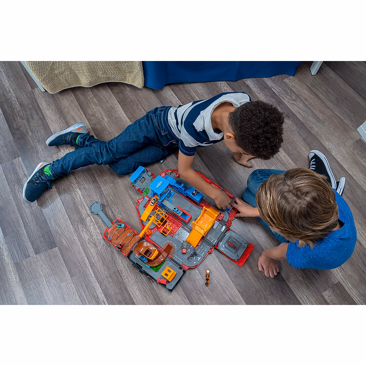 Micro Machines Super Van City Playset - Includes 12 MM Vehicles, Working Bridge, Construction Site, High Rise Building, Drag Strip, Ramps - Collect Them All