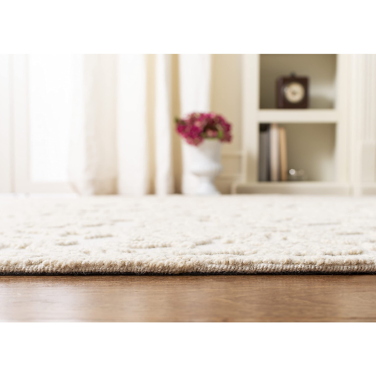 SAFAVIEH Trace Collection 8' Round Ivory TRC102C Handmade Premium Wool Entryway Foyer Living Room Bedroom Kitchen Area Rug