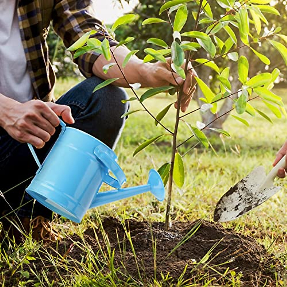 Asodomo 1.5L Multi-Color Metal Watering Can, Garden Watering Bucket with 2 Handles, Children Sprinkled Kettle for Garden Home Plants Flower