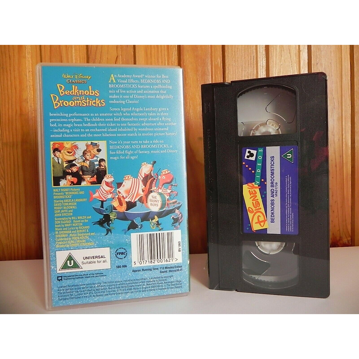 Bedknobs and Broomsticks [VHS]