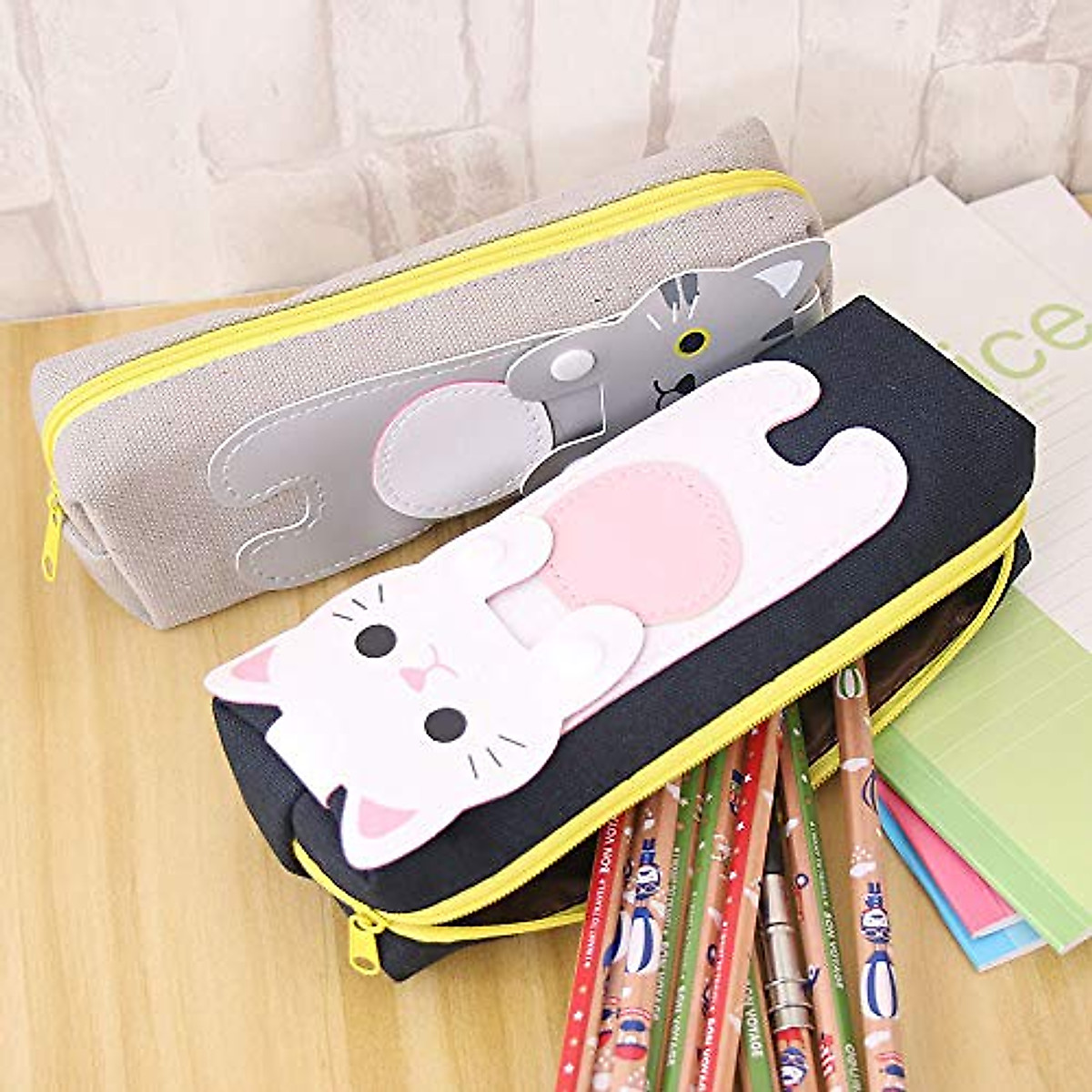 DIFFLIFE Cute Cat Pencil Case, Large Capacity Waterproof Silicone Pencil Case Stationery Pencil Pouch Bag Case Cosmetic Makeup Bag Passport Organizer Bag(Black Cat), Pink (YUNDA921)