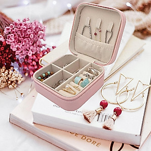 ZomefinKiu Gift for 60 Year Old Woman, 60th Birthday Jewelry Storage Box with Refillable Perfume Bottle, 60th Birthday Gift for Her, 60 & Fabulous, Women 60th Birthday, 60 Bday Gift