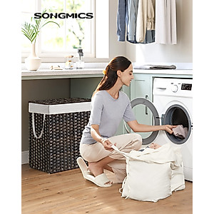 SONGMICS Handwoven Laundry Basket, 90L Synthetic Rattan Wicker Clothes Hamper with Lid and Handles (Brown)