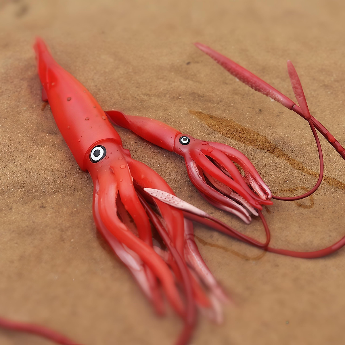 Gemini&Genius Squids Marine Animal World Toys, Realistic Hand Painted Squid and Cub Set Ocean Action Figures Beach, Bath, Swimming Toys for Kids Role Play and Cake Topper