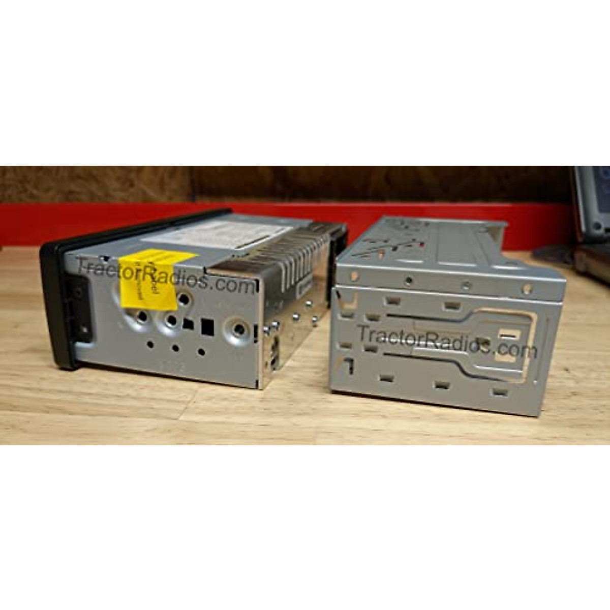 Tractor-Radios Caterpillar 12V Direct Connect Plug & Play Tractor Radio with Bluetooth & Orange Display