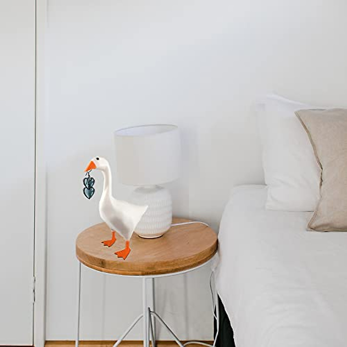 Goose Statue Magnetic Key Holder, Animal Magnetic Key Holder Sculpture Modern Home Decor，Cute Magnetic Goose Key Holder for Key Hooks Pens Bells (Yellow)