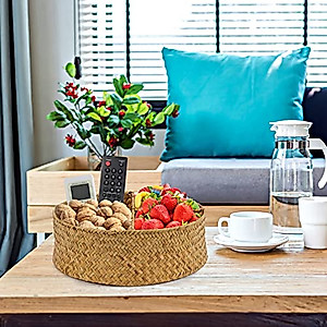 YIFANZHIBIAN Seagrass Storage Basket，Eco-friendly Wicker Basket with Lid，Woven Water Hyacinth Basket，Handmade and Natural Rattan Baskets with 4 Sections for Living Room（Round, Yellow Color）