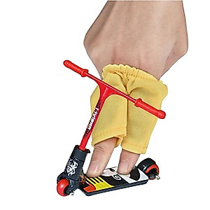 DIEWU Finger Scooter Finger Board Accessories, Novelty Party Favors Finger Skateboards Interactive Children's Toy(Blue Random 1pcs)