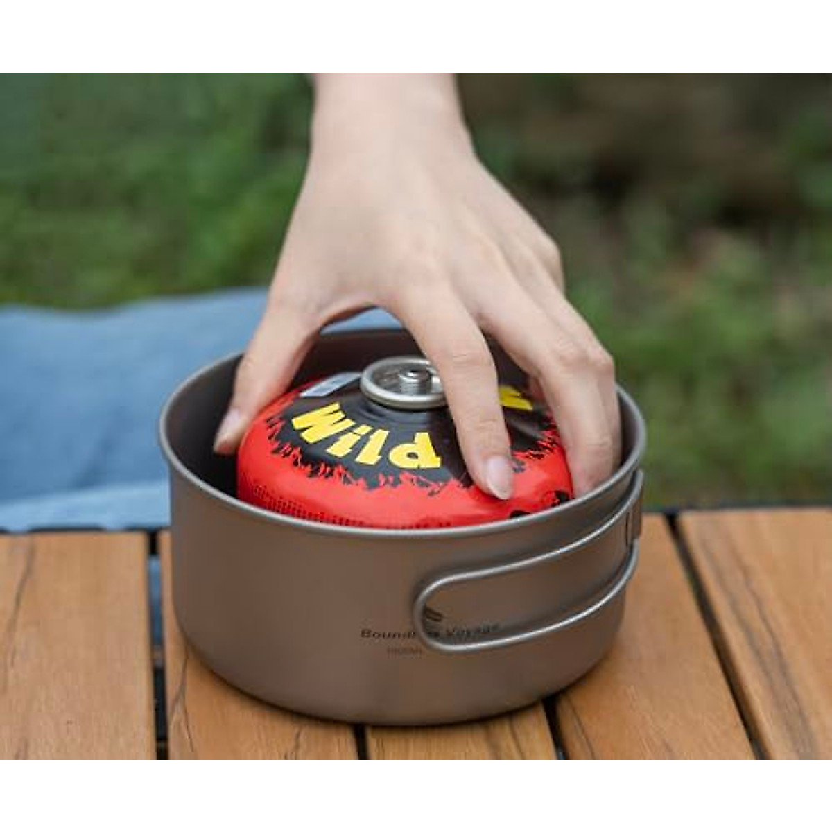 iBasingo Titanium Cookware Camping 1000ml Pot 500ml Pan Set with Folding Handle Outdoor Cooking Bowls Ultralight Picnic Hiking Backpacking Tableware for 1 Person Ti2042C