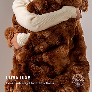 EVERGRACE Ultra Soft Luxury Fluffy Ridgeline Faux Rabbit Fur Throw Blanket, Thick Warm Blankets for bed, Cozy Plush Reversible Blanket for Couch, Chair, Sofa, Lion Caramel, 50x60 Inches, 870 GSM