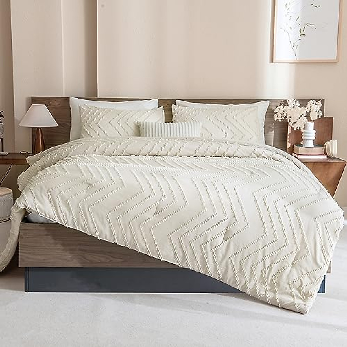 Andency Beige Queen Comforter Set, 3 Pieces Boho Chevron Bedding Comforter Sets (1 Tufted Comforter & 2 Pillowcases), Summer Lightweight Fluffy Shabby Chic Microfiber Down Alternative Bed Set