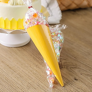 VGOODALL 200PCS Cone Cellophane Bags, 6.3 x 11.8 Clear Treat Bags for Popcorn Candy Bags, Triangle Party Gift Bags with ties for Christmas party, Wedding, Brithday, Pop Gift Candy Buffet Supplies