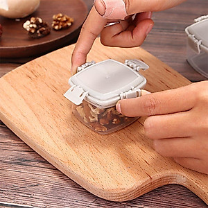 4pcs Plastic Squeeze Condiment Bottles,Mini Sauce Jam Squeeze Bottle, Ketchup Honey Bottle,Salad Dressing Container for Lunch, BBQ, Camping