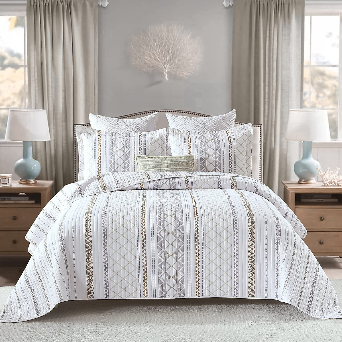 PERHOM 100% Cotton Quilt Queen Size - 3 Pieces Boho Striped Lightweight Soft Breathable Beige Gray White Bedding Set with 2 Shams, Bohemian Pattern Printed Bedspread/Coverlet/Comforter for All Season