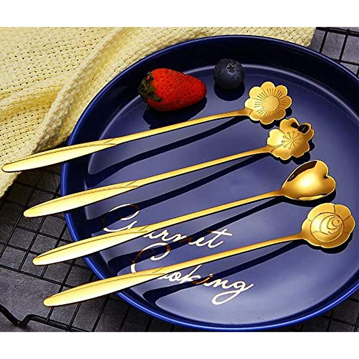 Stainless Steel Tableware Creative Flower Coffee Spoon, Sugar Spoon, Stirring Spoon, Mixing Spoon, Stir Bar Spoon, Tea Spoon, Ice Tea Spoon for Tea, Cake, Dessert Ice Cream Spoon, Set of 4, (Gold - 4)